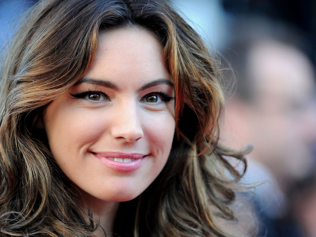Kelly Brook Wallpaper Hd